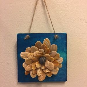 Handmade | Wall Decor | Seashell Flower Wall Hanging Home Decor Plaque ...